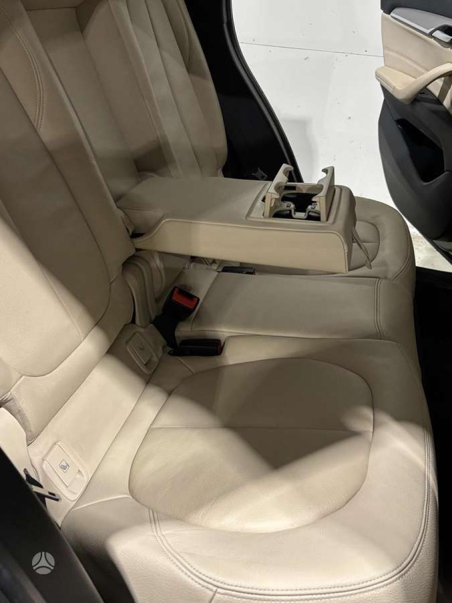 Yellow BMW X1 2017 in Klaipeda, with an engine capacity of 2.00 L and mileage of 154 thousand km for 13900 €, photo 27 on AUTOMOTO.COM.LV