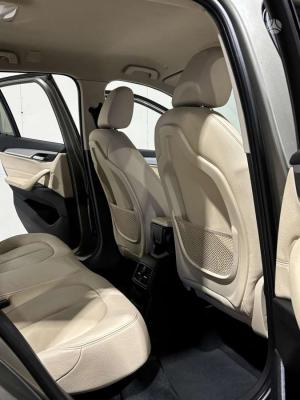 Yellow BMW X1 2017 in Klaipeda, with an engine capacity of 2.00 L and mileage of 154 thousand km for 13900 €, photo 32 on AUTOMOTO.COM.LV
