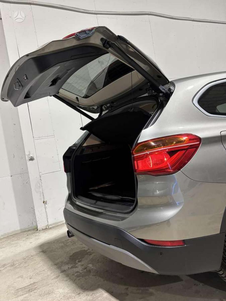 Yellow BMW X1 2017 in Klaipeda, with an engine capacity of 2.00 L and mileage of 154 thousand km for 13900 €, photo 39 on AUTOMOTO.COM.LV