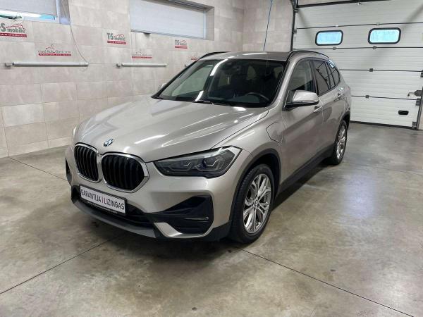 Yellow BMW X1 2021 in Vilnius, with an engine capacity of 2.00 L and mileage of 106 thousand km for 18634 €, photo 1 on AUTOMOTO.COM.LV