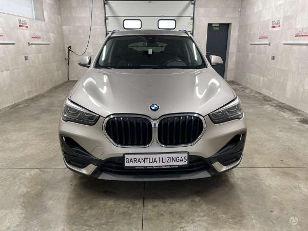 Yellow BMW X1 2021 in Vilnius, with an engine capacity of 2.00 L and mileage of 106 thousand km for 18634 €, photo 2 on AUTOMOTO.COM.LV
