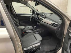 Yellow BMW X1 2021 in Vilnius, with an engine capacity of 2.00 L and mileage of 106 thousand km for 18634 €, photo 11 on AUTOMOTO.COM.LV