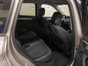 Yellow BMW X1 2021 in Vilnius, with an engine capacity of 2.00 L and mileage of 106 thousand km for 18634 €, photo 15 on AUTOMOTO.COM.LV