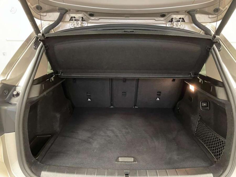 Yellow BMW X1 2021 in Vilnius, with an engine capacity of 2.00 L and mileage of 106 thousand km for 18634 €, photo 19 on AUTOMOTO.COM.LV