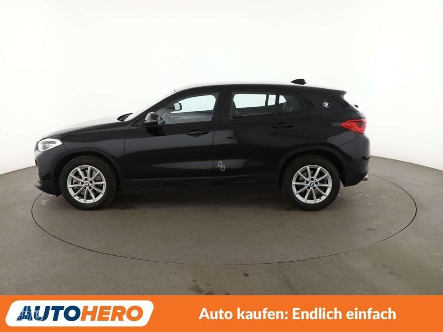 Black BMW X2 2018 in Kaunas, with an engine capacity of 2.00 L and mileage of 52 thousand km for 25645 €, photo 3 on AUTOMOTO.COM.LV