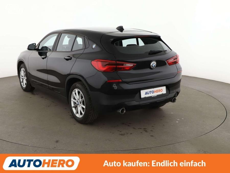 Black BMW X2 2018 in Kaunas, with an engine capacity of 2.00 L and mileage of 52 thousand km for 25645 €, photo 4 on AUTOMOTO.COM.LV