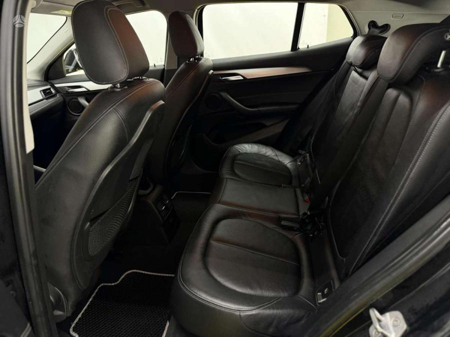Black BMW X2 2018 in Vilnius, with an engine capacity of 2.00 L and mileage of 240 thousand km for 13990 €, photo 11 on AUTOMOTO.COM.LV