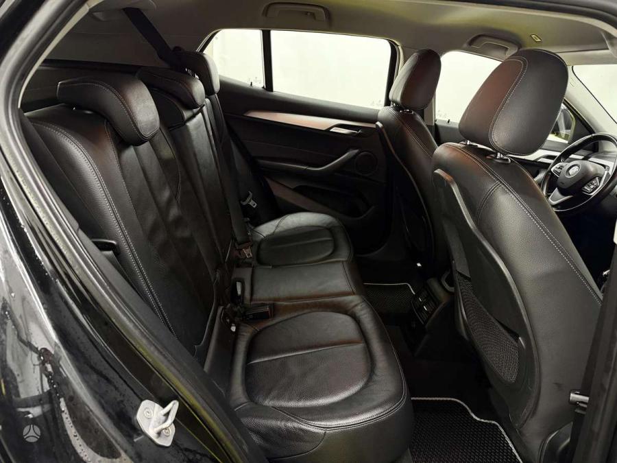 Black BMW X2 2018 in Vilnius, with an engine capacity of 2.00 L and mileage of 240 thousand km for 13990 €, photo 14 on AUTOMOTO.COM.LV