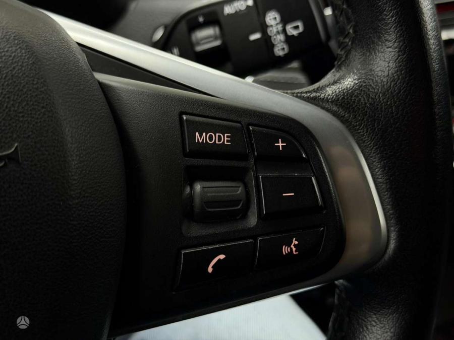 Black BMW X2 2018 in Vilnius, with an engine capacity of 2.00 L and mileage of 240 thousand km for 13990 €, photo 23 on AUTOMOTO.COM.LV