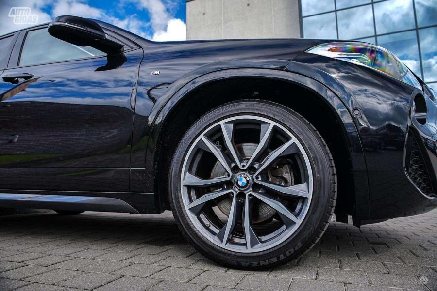 Black BMW X2 2018 in Kaunas, with an engine capacity of 2.00 L and mileage of 152 thousand km for 19450 €, photo 5 on AUTOMOTO.COM.LV