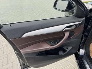 Black BMW X2 2018 in Telschi, with an engine capacity of 2.00 L and mileage of 235 thousand km for 14999 €, photo 20 on AUTOMOTO.COM.LV