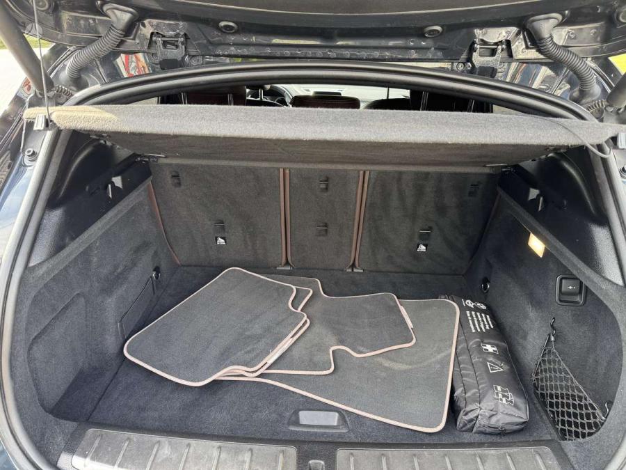 Black BMW X2 2018 in Telschi, with an engine capacity of 2.00 L and mileage of 235 thousand km for 14999 €, photo 22 on AUTOMOTO.COM.LV