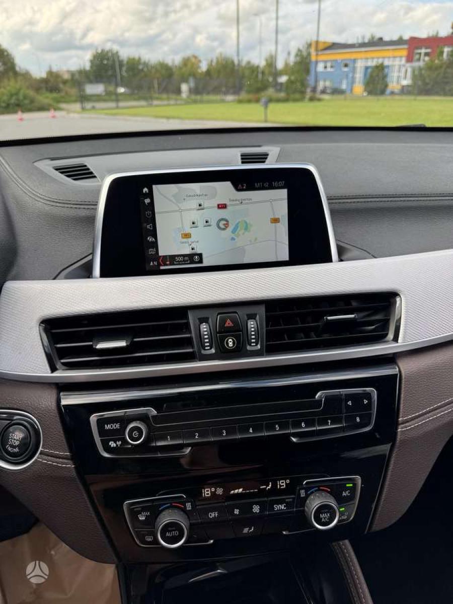 Black BMW X2 2018 in Telschi, with an engine capacity of 2.00 L and mileage of 235 thousand km for 14999 €, photo 34 on AUTOMOTO.COM.LV