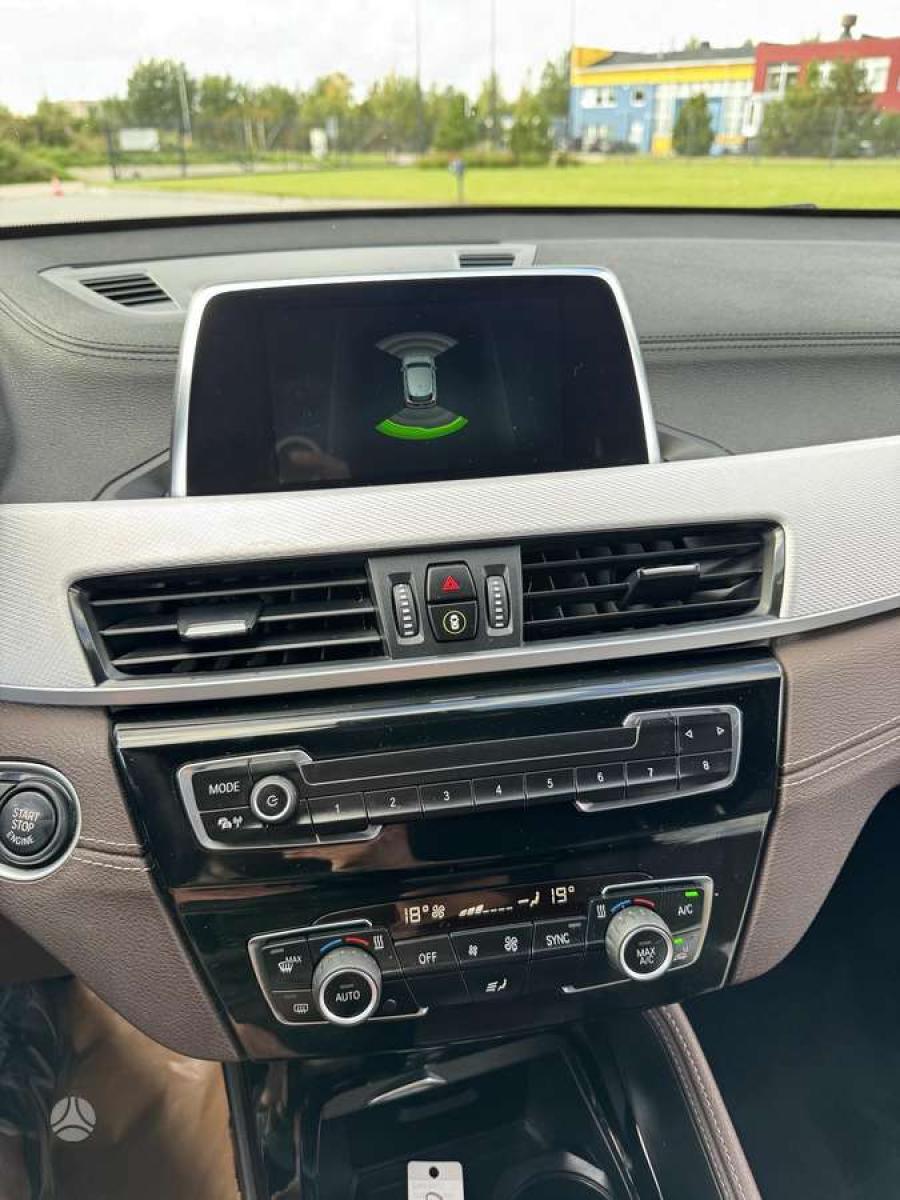 Black BMW X2 2018 in Telschi, with an engine capacity of 2.00 L and mileage of 235 thousand km for 14999 €, photo 35 on AUTOMOTO.COM.LV