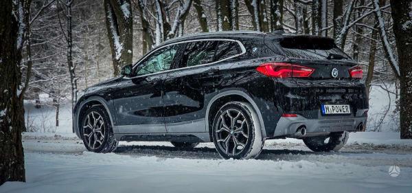 Black BMW X2 2019 in Marijampole, with an engine capacity of 2.00 L and mileage of 210 thousand km for 16555 €, photo 5 on AUTOMOTO.COM.LV