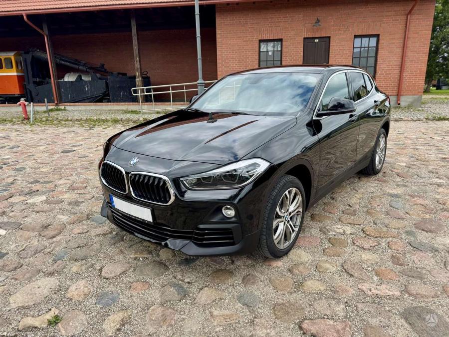 Black BMW X2 2019 in Panevezys, with an engine capacity of 2.00 L and mileage of 56 thousand km for 16499 €, photo 1 on AUTOMOTO.COM.LV