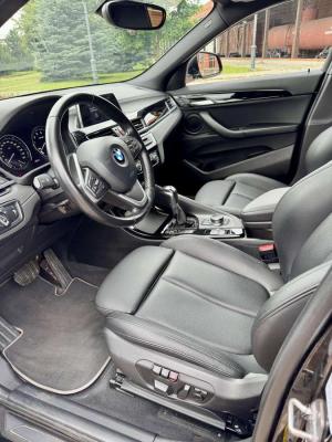 Black BMW X2 2019 in Panevezys, with an engine capacity of 2.00 L and mileage of 56 thousand km for 16499 €, photo 16 on AUTOMOTO.COM.LV