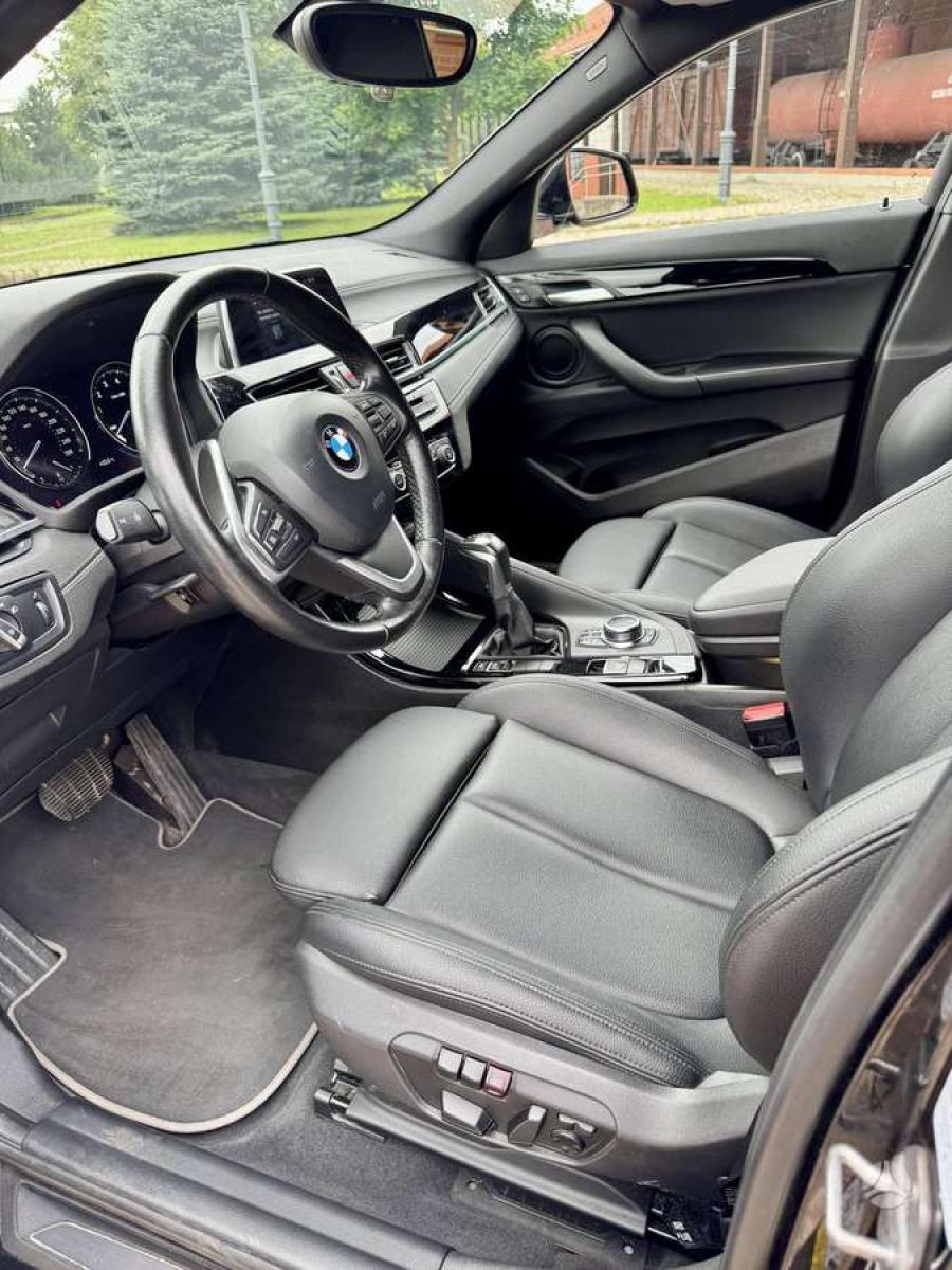 Black BMW X2 2019 in Panevezys, with an engine capacity of 2.00 L and mileage of 56 thousand km for 16499 €, photo 16 on AUTOMOTO.COM.LV