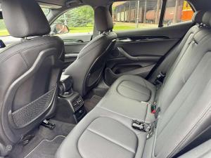 Black BMW X2 2019 in Panevezys, with an engine capacity of 2.00 L and mileage of 56 thousand km for 16499 €, photo 17 on AUTOMOTO.COM.LV