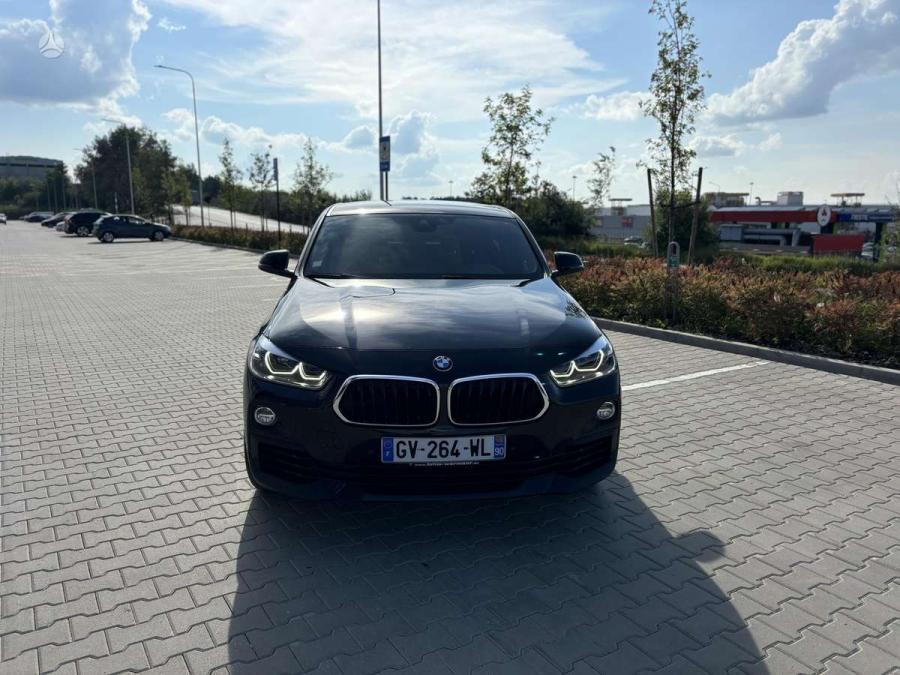 Black BMW X2 2019 in Vilnius, with an engine capacity of 2.00 L and mileage of 240 thousand km for 14300 €, photo 3 on AUTOMOTO.COM.LV