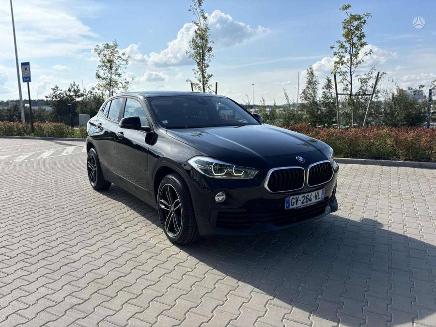 Black BMW X2 2019 in Vilnius, with an engine capacity of 2.00 L and mileage of 240 thousand km for 14300 €, photo 4 on AUTOMOTO.COM.LV