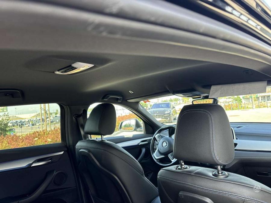 Black BMW X2 2019 in Vilnius, with an engine capacity of 2.00 L and mileage of 240 thousand km for 14300 €, photo 11 on AUTOMOTO.COM.LV