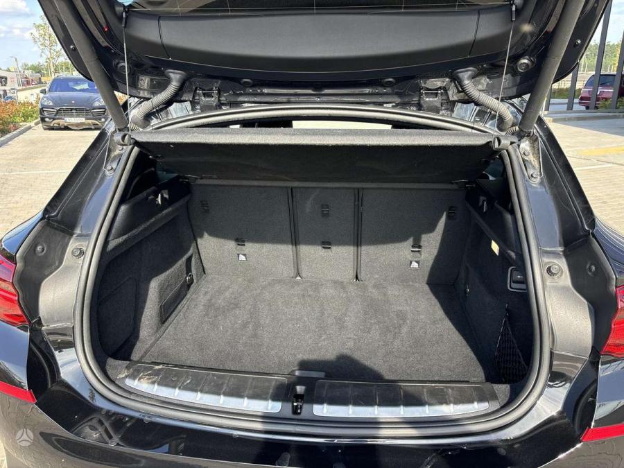 Black BMW X2 2019 in Vilnius, with an engine capacity of 2.00 L and mileage of 240 thousand km for 14300 €, photo 12 on AUTOMOTO.COM.LV