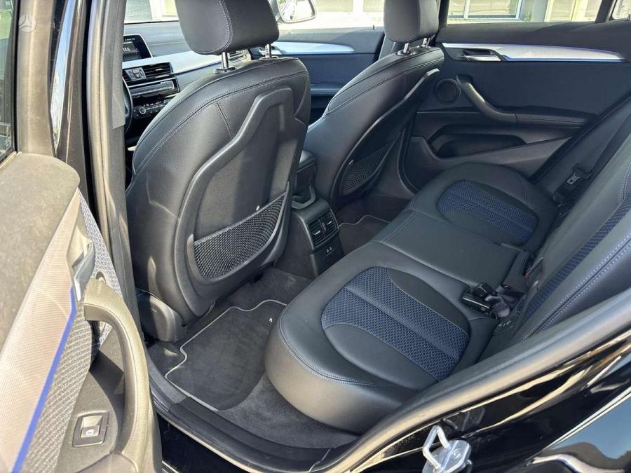 Black BMW X2 2019 in Vilnius, with an engine capacity of 2.00 L and mileage of 240 thousand km for 14300 €, photo 14 on AUTOMOTO.COM.LV