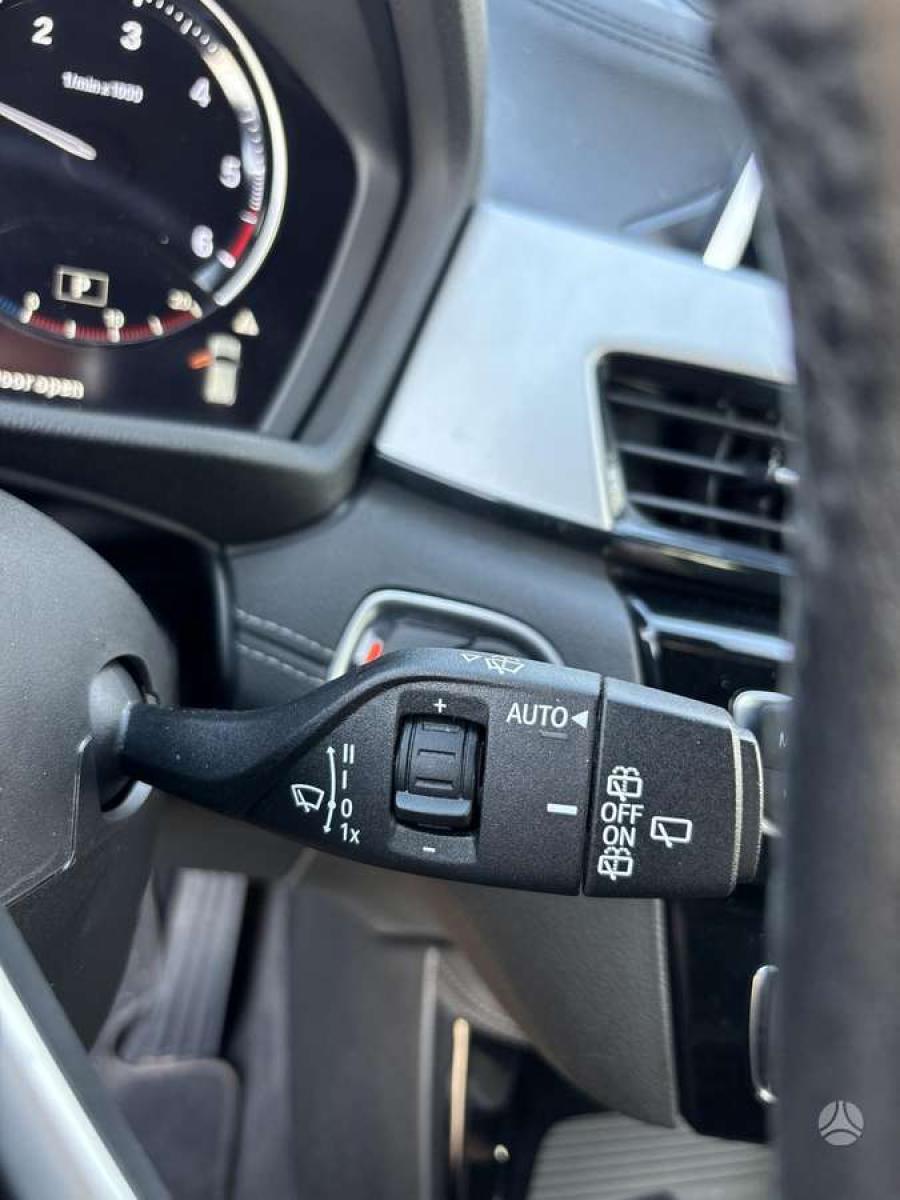 Black BMW X2 2019 in Vilnius, with an engine capacity of 2.00 L and mileage of 240 thousand km for 14300 €, photo 18 on AUTOMOTO.COM.LV