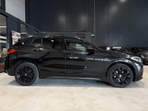 Black BMW X2 2019 in Riga, with an engine capacity of 2.00 L and mileage of 132 thousand km for 17690 €, photo 3 on AUTOMOTO.COM.LV