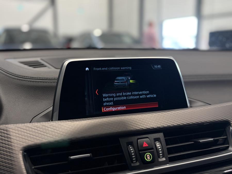 Black BMW X2 2019 in Riga, with an engine capacity of 2.00 L and mileage of 132 thousand km for 17690 €, photo 17 on AUTOMOTO.COM.LV