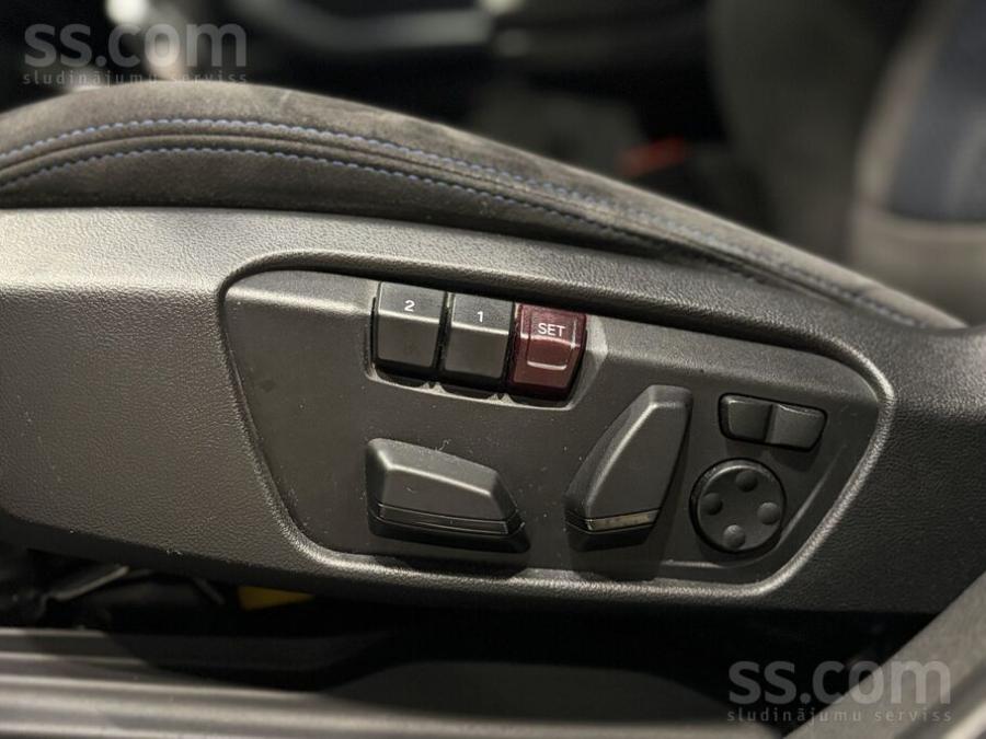 Black BMW X2 2019 in Riga, with an engine capacity of 2.00 L and mileage of 132 thousand km for 17690 €, photo 10 on AUTOMOTO.COM.LV