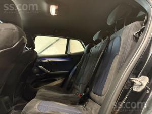 Black BMW X2 2019 in Riga, with an engine capacity of 2.00 L and mileage of 132 thousand km for 17690 €, photo 26 on AUTOMOTO.COM.LV