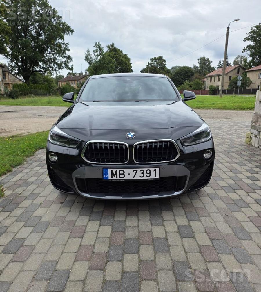 Black BMW X2 2019 in Riga, with an engine capacity of 2.00 L and mileage of 84 thousand km for 17800 €, photo 1 on AUTOMOTO.COM.LV
