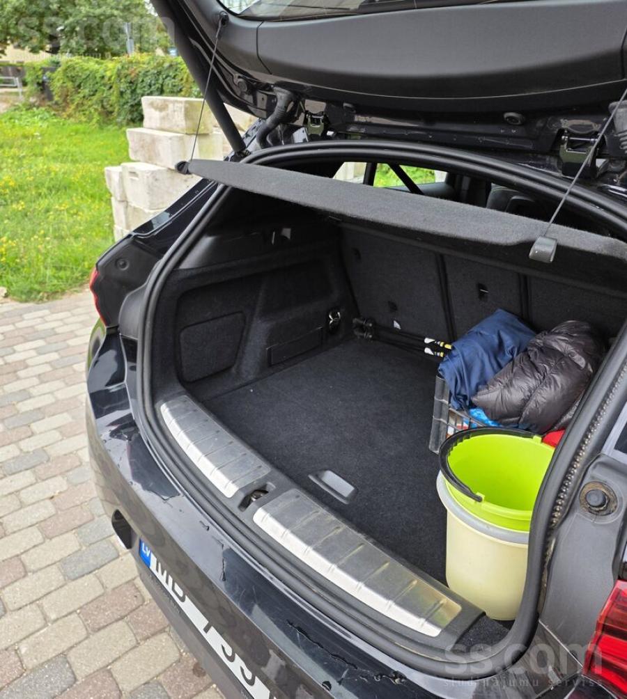 Black BMW X2 2019 in Riga, with an engine capacity of 2.00 L and mileage of 84 thousand km for 17800 €, photo 9 on AUTOMOTO.COM.LV