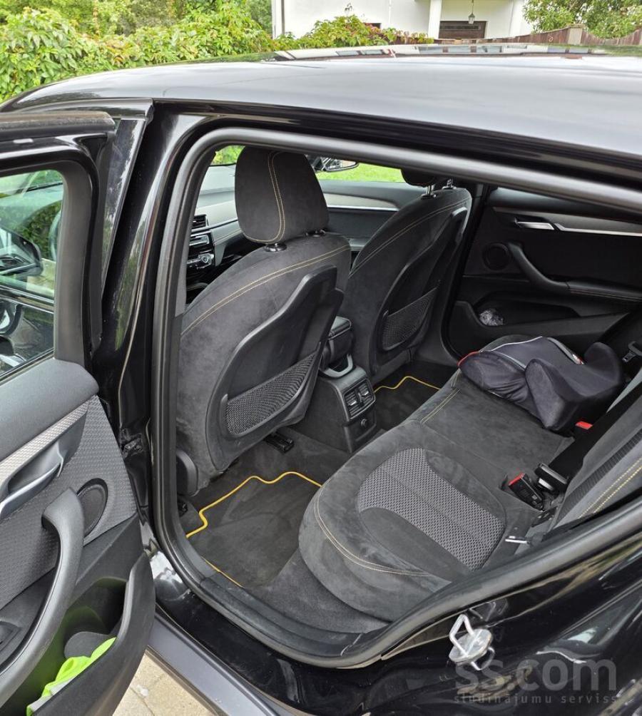 Black BMW X2 2019 in Riga, with an engine capacity of 2.00 L and mileage of 84 thousand km for 17800 €, photo 11 on AUTOMOTO.COM.LV