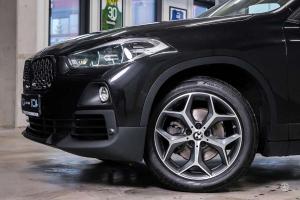 Black BMW X2 2020 in Kaunas, with an engine capacity of 1.50 L and mileage of 110 thousand km for 19950 €, photo 6 on AUTOMOTO.COM.LV
