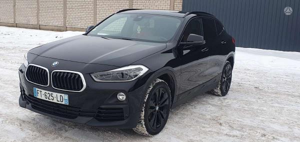Black BMW X2 2020 in Taurage, with an engine capacity of 1.50 L and mileage of 194 thousand km for 12900 €, photo 4 on AUTOMOTO.COM.LV