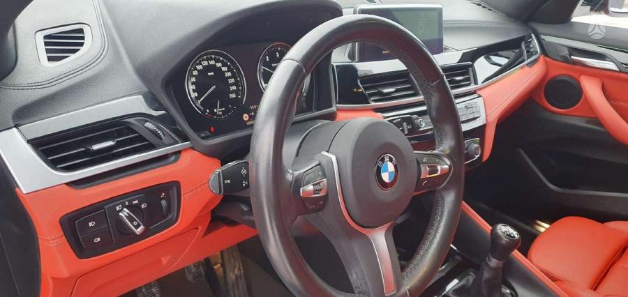Black BMW X2 2020 in Taurage, with an engine capacity of 1.50 L and mileage of 194 thousand km for 12900 €, photo 12 on AUTOMOTO.COM.LV