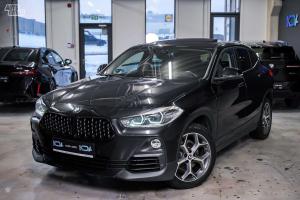Black BMW X2 2020 in Marijampole, with an engine capacity of 1.50 L and mileage of 110 thousand km for 19750 €, photo 5 on AUTOMOTO.COM.LV