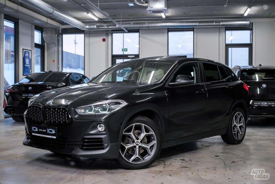 Black BMW X2 2020 in Marijampole, with an engine capacity of 1.50 L and mileage of 110 thousand km for 19450 €, photo 6 on AUTOMOTO.COM.LV