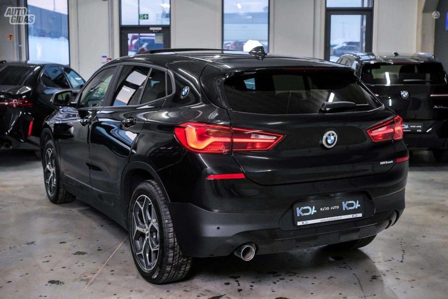 Black BMW X2 2020 in Marijampole, with an engine capacity of 1.50 L and mileage of 110 thousand km for 19450 €, photo 11 on AUTOMOTO.COM.LV