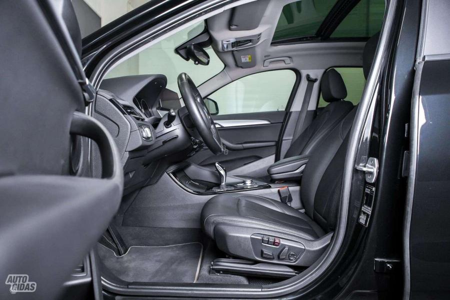 Black BMW X2 2020 in Marijampole, with an engine capacity of 1.50 L and mileage of 110 thousand km for 19450 €, photo 24 on AUTOMOTO.COM.LV