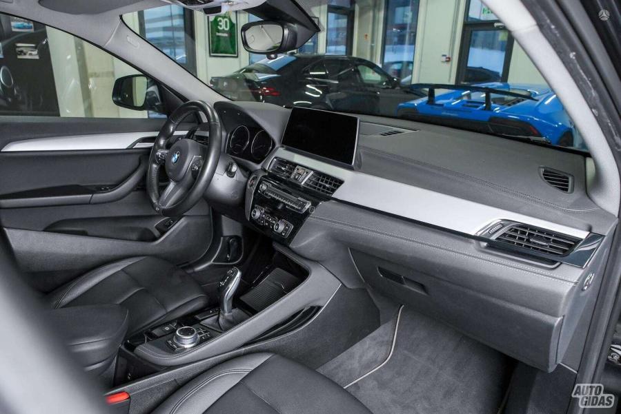 Black BMW X2 2020 in Marijampole, with an engine capacity of 1.50 L and mileage of 110 thousand km for 19450 €, photo 38 on AUTOMOTO.COM.LV