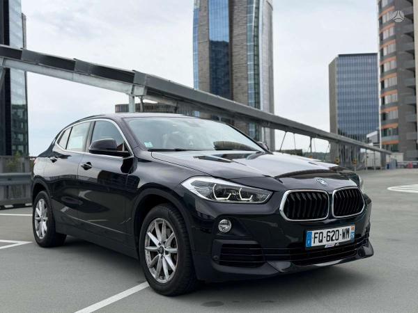 Black BMW X2 2020 in Vilnius, with an engine capacity of 2.00 L and mileage of 76 thousand km for 20900 €, photo 6 on AUTOMOTO.COM.LV