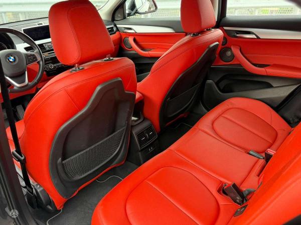 Black BMW X2 2020 in Vilnius, with an engine capacity of 2.00 L and mileage of 76 thousand km for 20900 €, photo 11 on AUTOMOTO.COM.LV