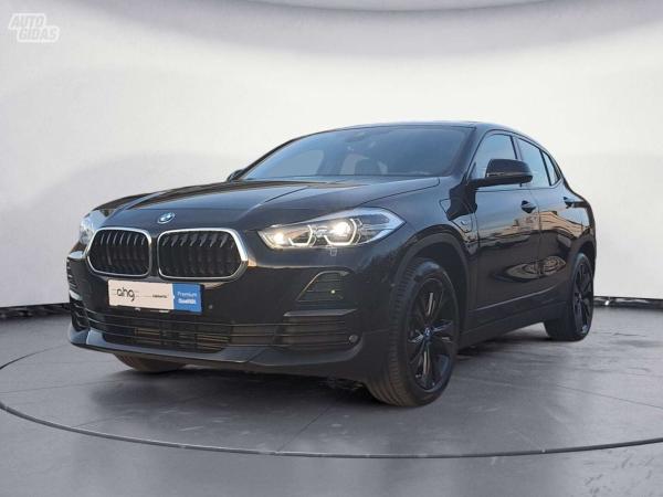 Black BMW X2 2021 in Kaunas, with an engine capacity of 1.50 L and mileage of 31 thousand km for 31051 €, photo 2 on AUTOMOTO.COM.LV