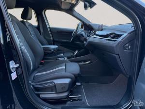 Black BMW X2 2021 in Kaunas, with an engine capacity of 1.50 L and mileage of 23 thousand km for 26190 €, photo 11 on AUTOMOTO.COM.LV