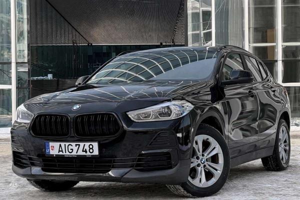 Black BMW X2 2021 in Vilnius, with an engine capacity of 1.50 L and mileage of 93 thousand km for 18990 €, photo 1 on AUTOMOTO.COM.LV