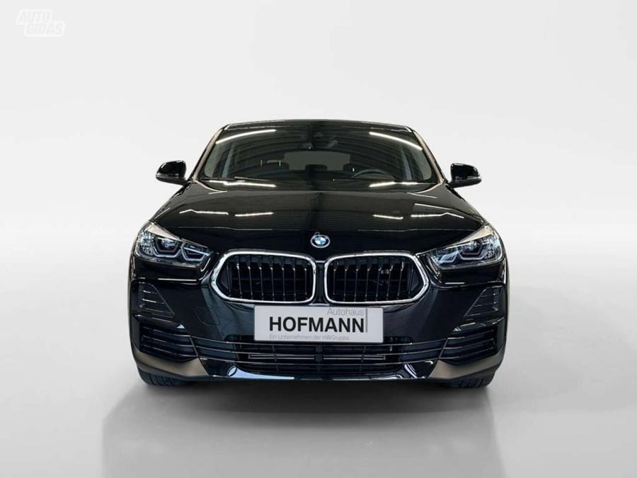 Melns BMW X2 2022 Kauņa, ar dzinēja tilpumu 1.50 L un nobraukumu 30 tūkst. km par 32056 €, foto 4 vietnē AUTOMOTO.COM.LV